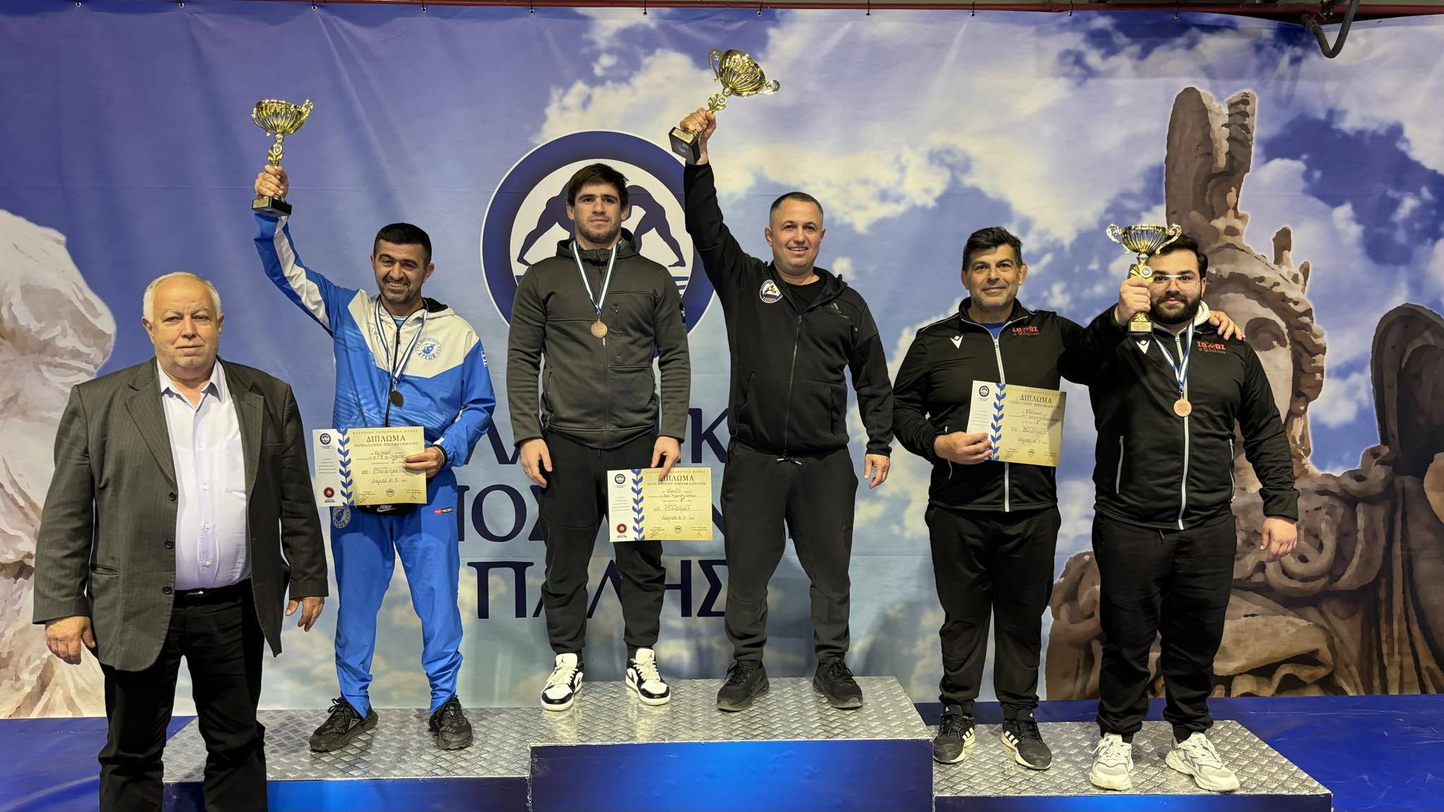 Τραπεζούντα και Ατλας πρωταθλητές Ελλάδας U15 - Wrestling Hellas